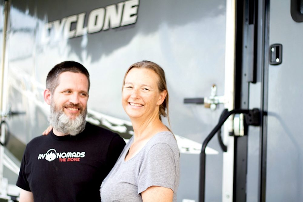 How To Make Friends While RVing | Campanda Magazine