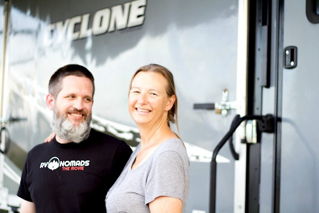 How To Make Friends While RVing | Campanda Magazine